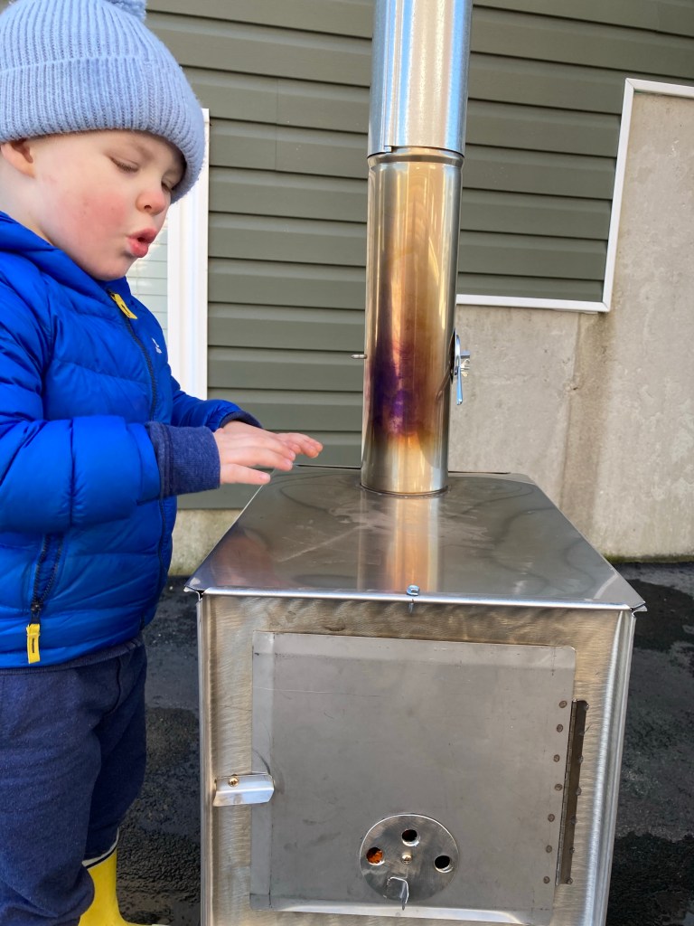 Canadian Mountain Stoves – Rugged collapsible wood stoves